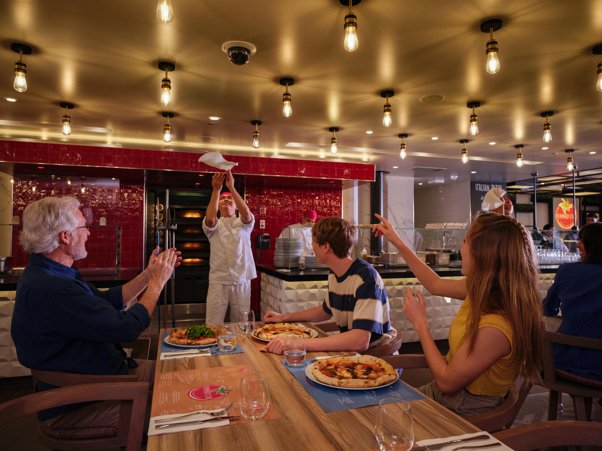 Restaurants and bars on the cruise | Costa Cruises
